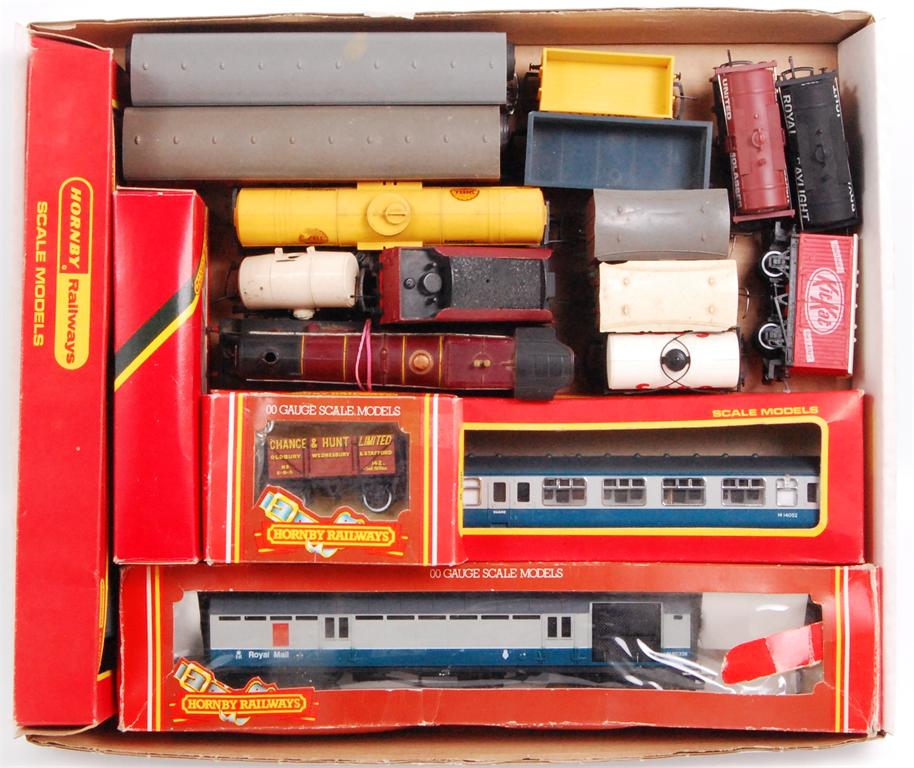 A Triang R50/R30 maroon Princess Royal No. 46200 and tender (P-F), 2 ...