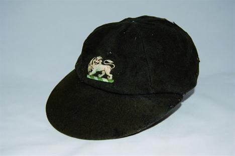 Rhodesia (South Africa) green cloth cricket cap. With Rhodesian emblem ...