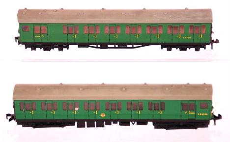 OO gauge Hornby Dublo: Class 501 Suburban EMU, in British Rail Green, 2 ...