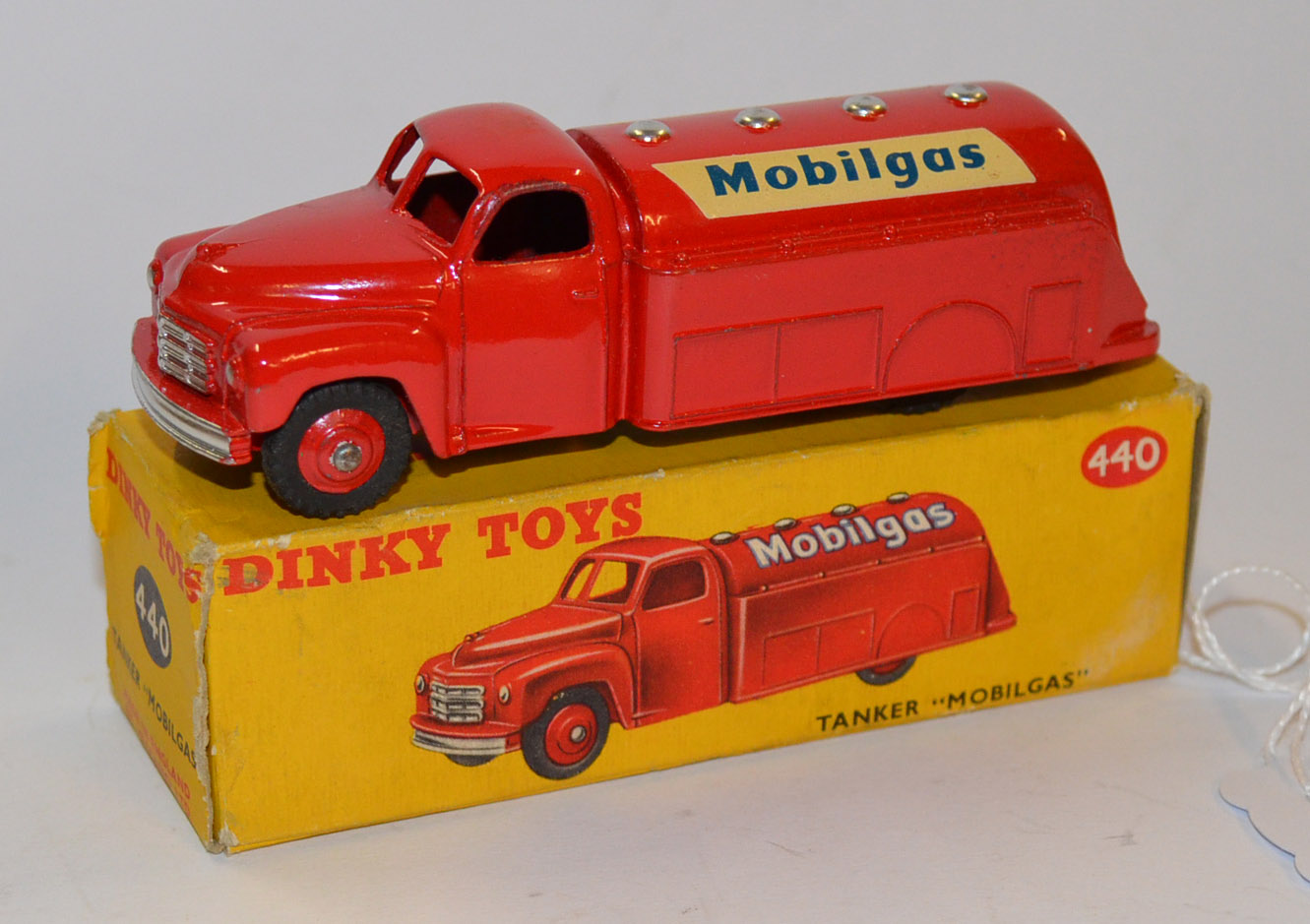 Dinky Toys 440 Tanker `Mobilgas`. VG+, light scuff to cab roof, decals ...
